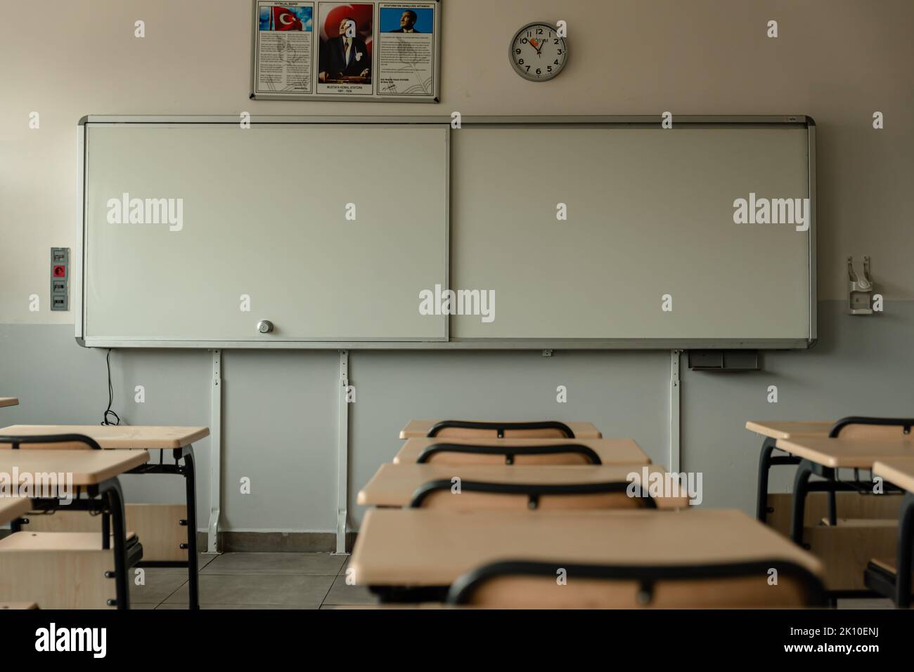 Empty school classroom teenager hi-res stock photography and images - Alamy