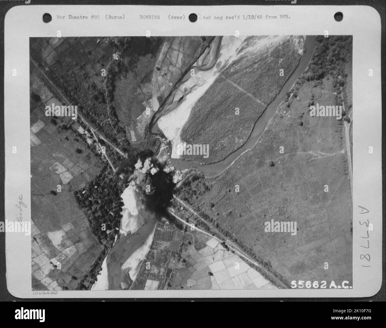 Air force load crew Black and White Stock Photos & Images - Alamy