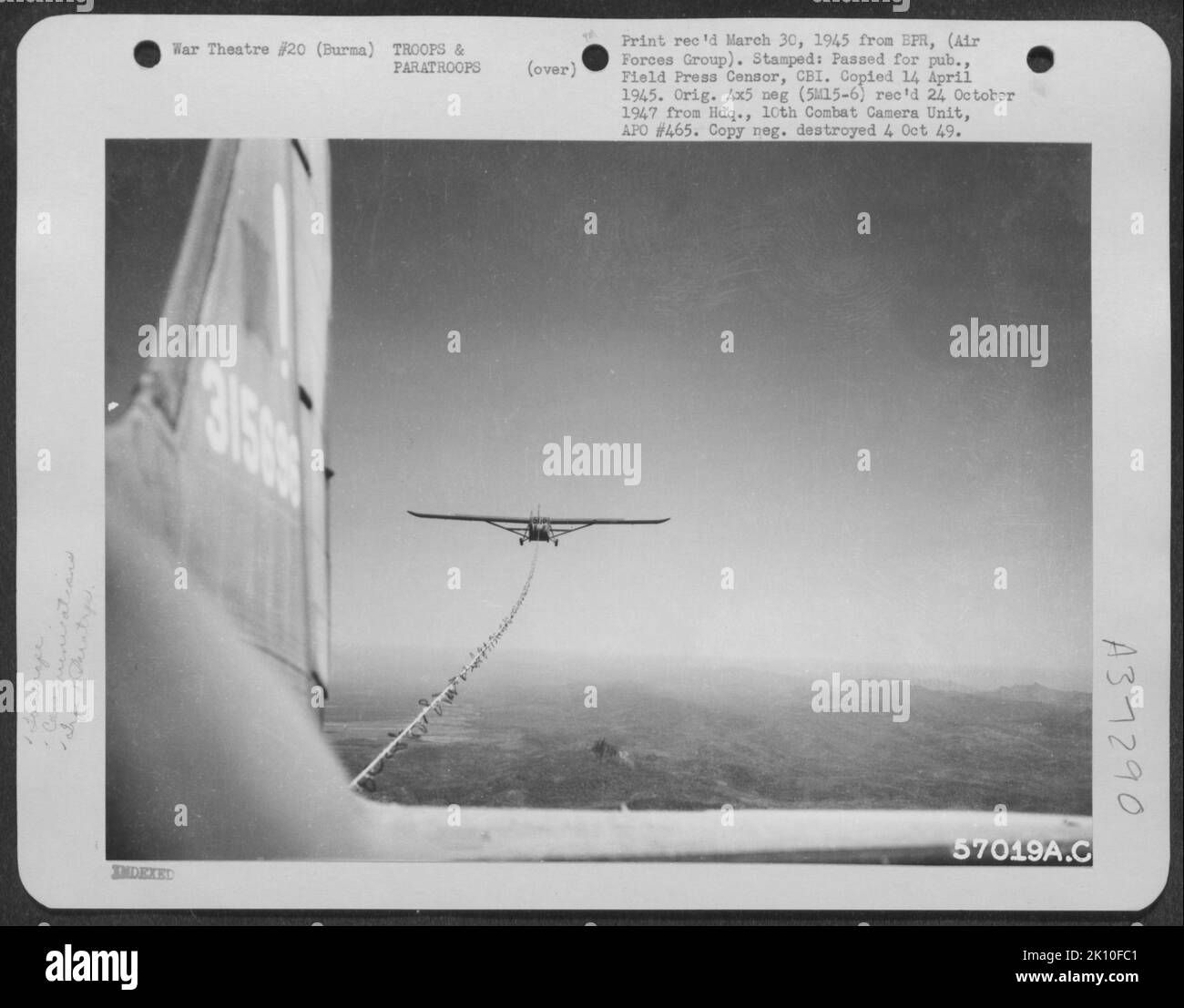 U s air force troops Black and White Stock Photos & Images - Alamy