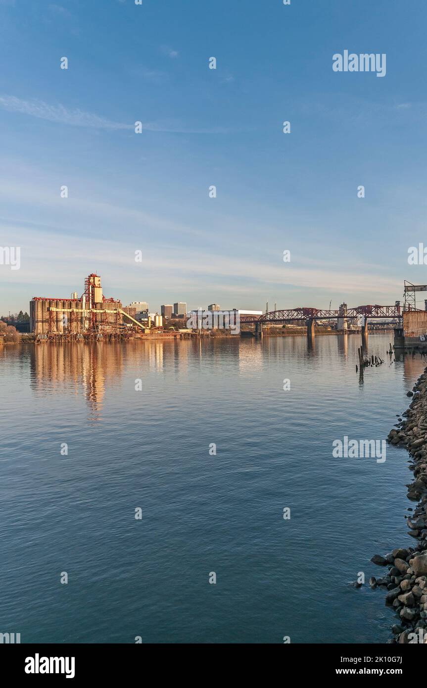 Rall type bascule bridge hi-res stock photography and images - Alamy