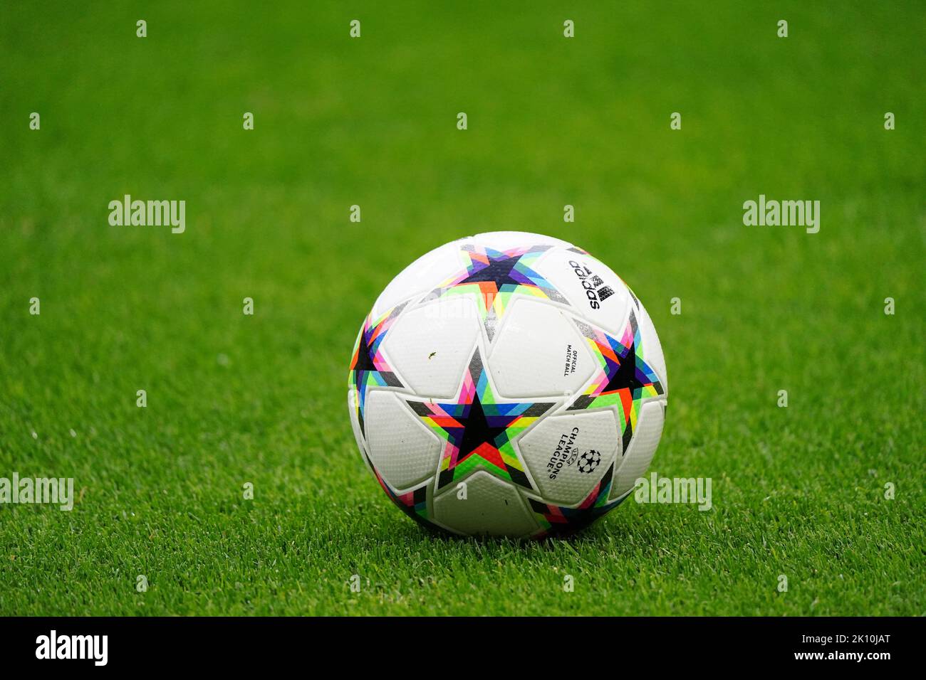 Uefa champions league official match ball hi-res stock photography and ...