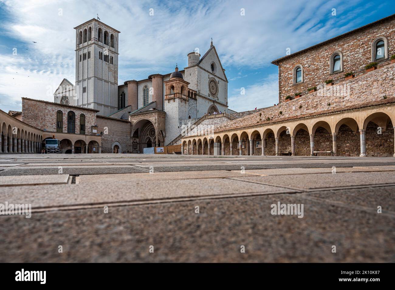Antica basilica Papale di San Francesco di Assisi. Arte e religione ...