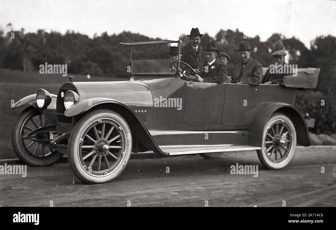 Thomas Edison with friends on California trip, Henry Ford driving. 1915 ...