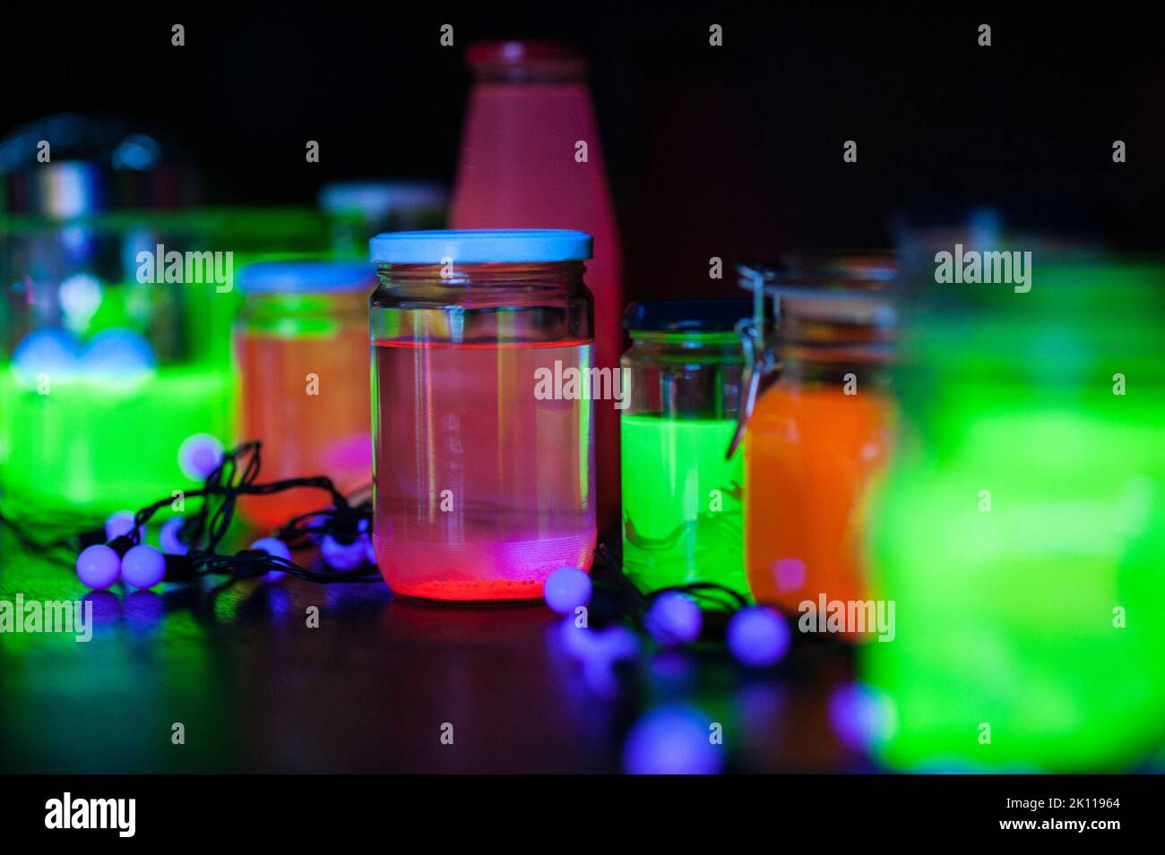 Cool neon hi-res stock photography and images - Alamy