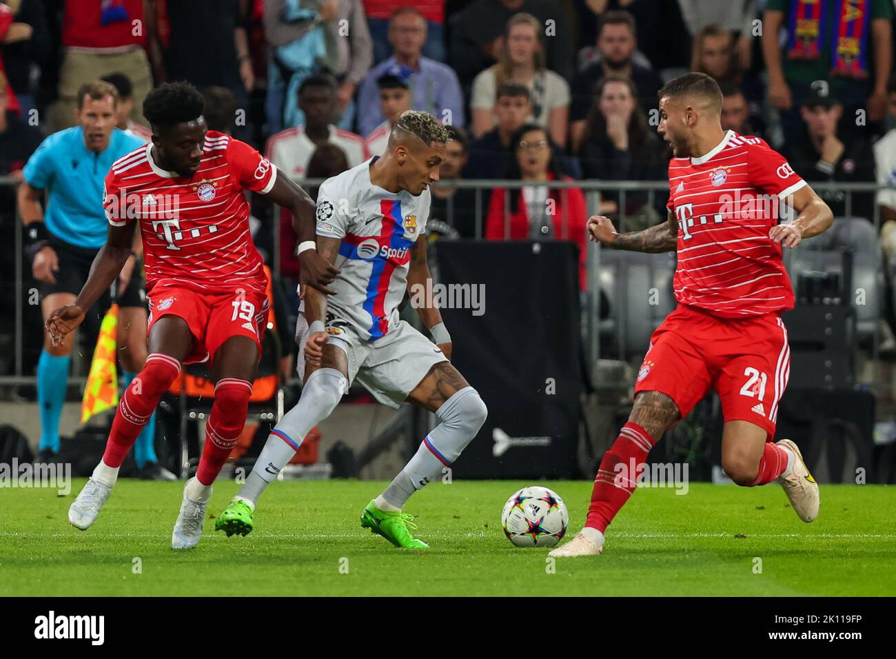 Raphinha of FC Barcelona during the UEFA Champions League match between ...