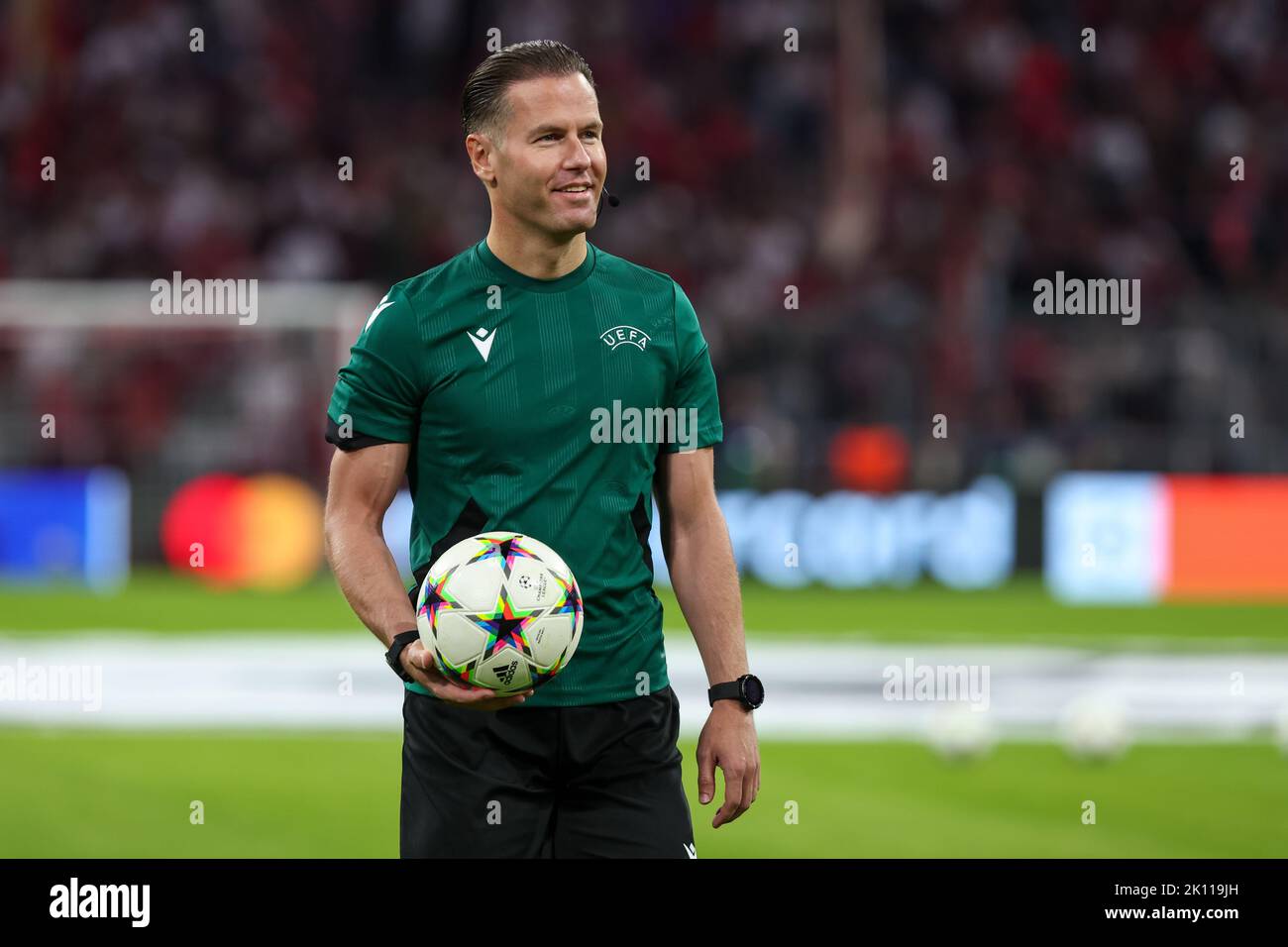 Referee during the UEFA Champions League match between FC Bayern Munich ...