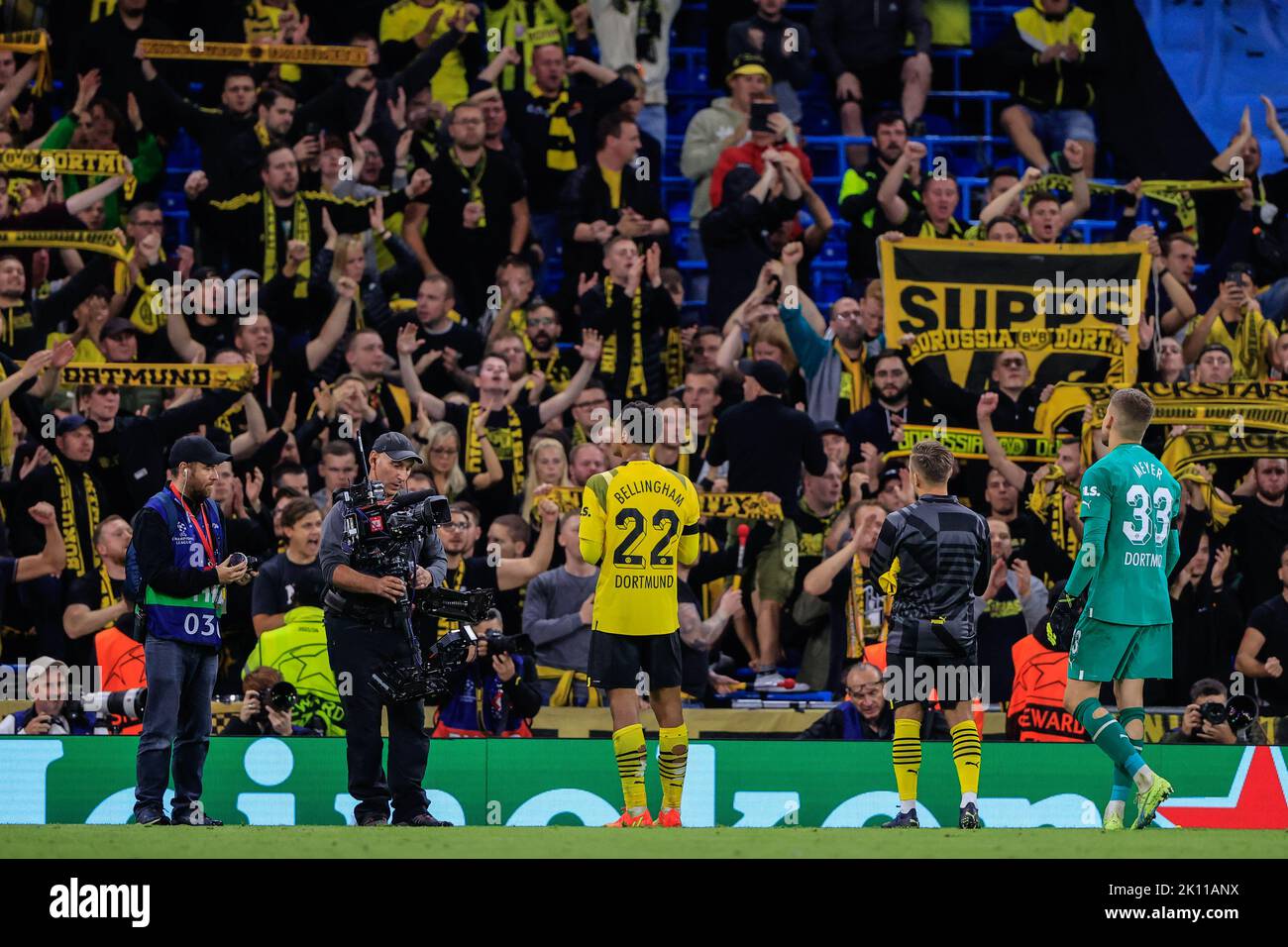 Jude bellingham champions league 2022 hi-res stock photography and ...