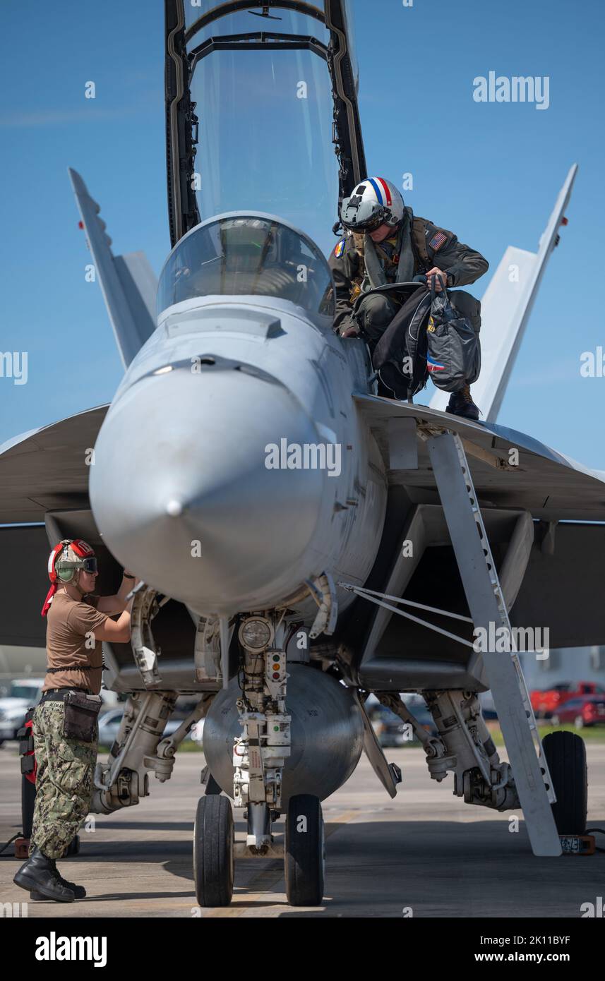 A U.S. Sailor with Strike Fighter Squadron (VFA) 2, Naval Air Station ...