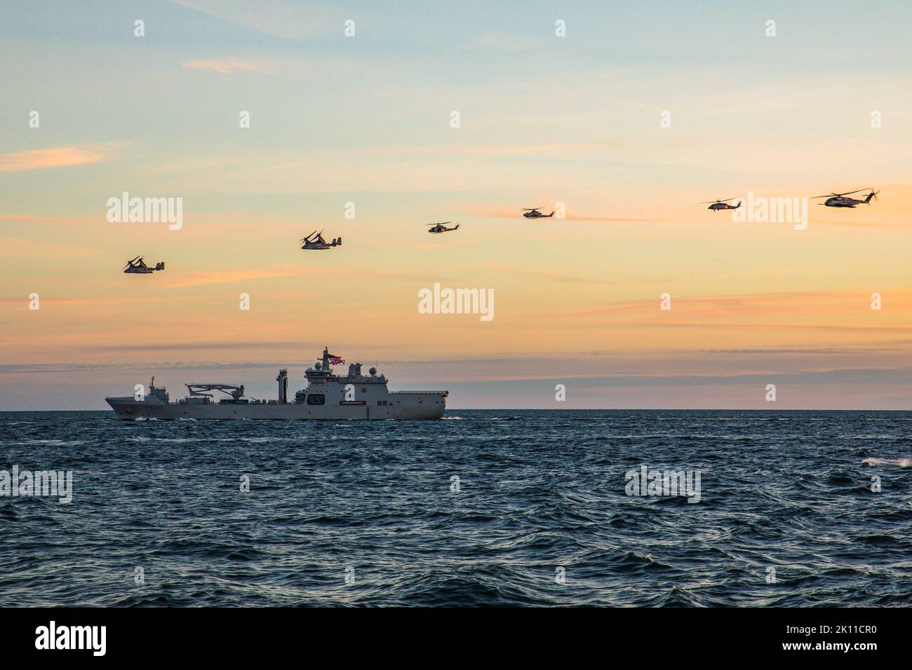 220904-N-GF955-1282 BALTIC SEA (Sept. 4, 2022) U.S. Navy and Marine ...