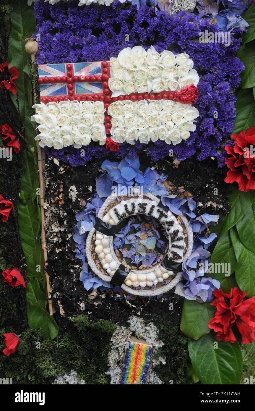 THE LUSITANI AND ROYAL NAVY COMMEMORATED IN A FLORAL TRIBUTE TO THE ...