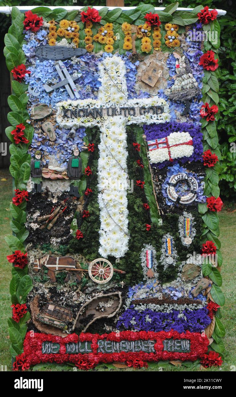 A FLORAL TRIBUTE TO THE HEROES OF THE FIRST WORLD WAR CREATED BY THE ...