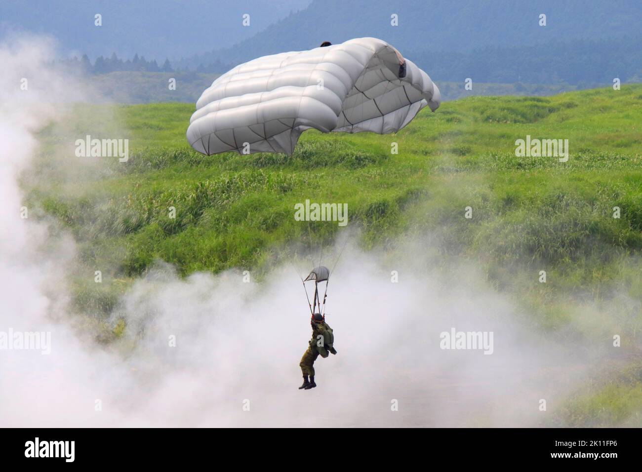 A paratrooper of Japan Ground Self-Defense Force parachute display ...