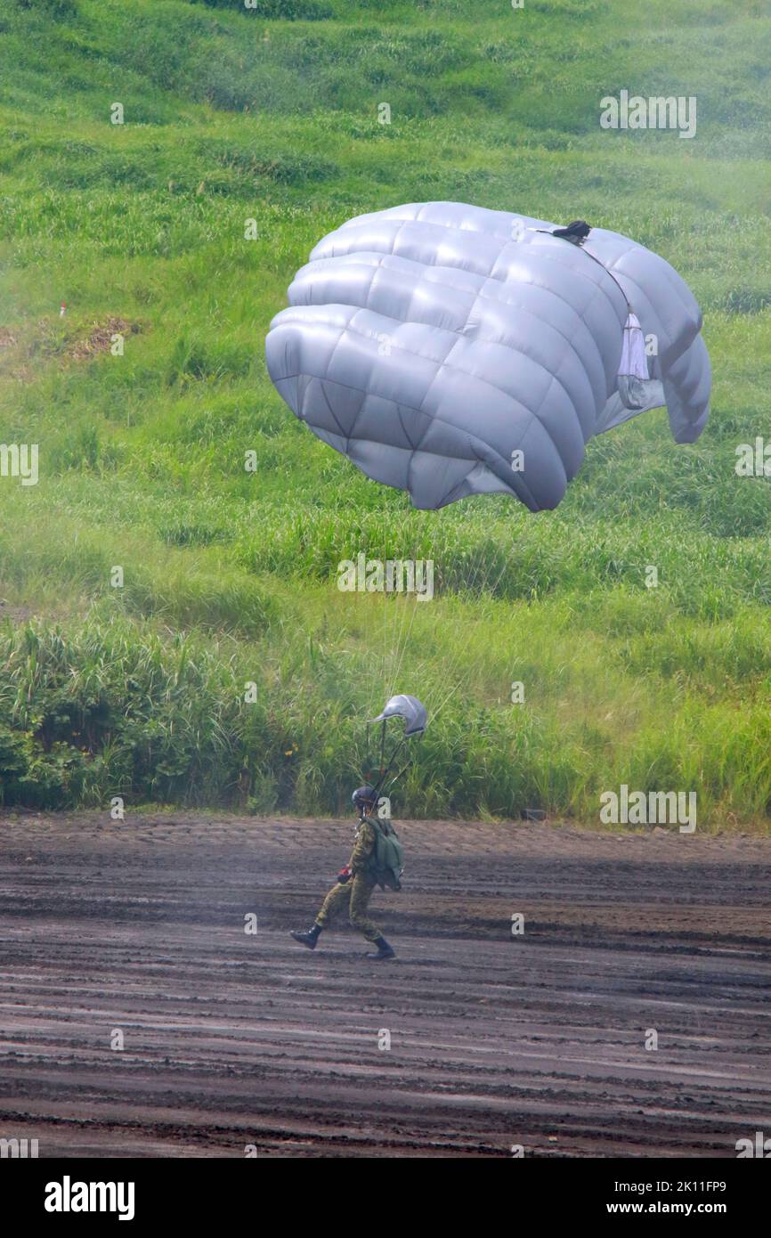 A paratrooper of Japan Ground Self-Defense Force parachute display ...