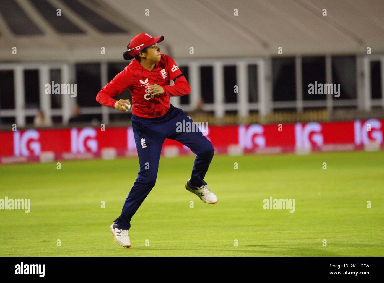 Derby, England, 13 September 2022. Sophia Dunkley fielding for England ...