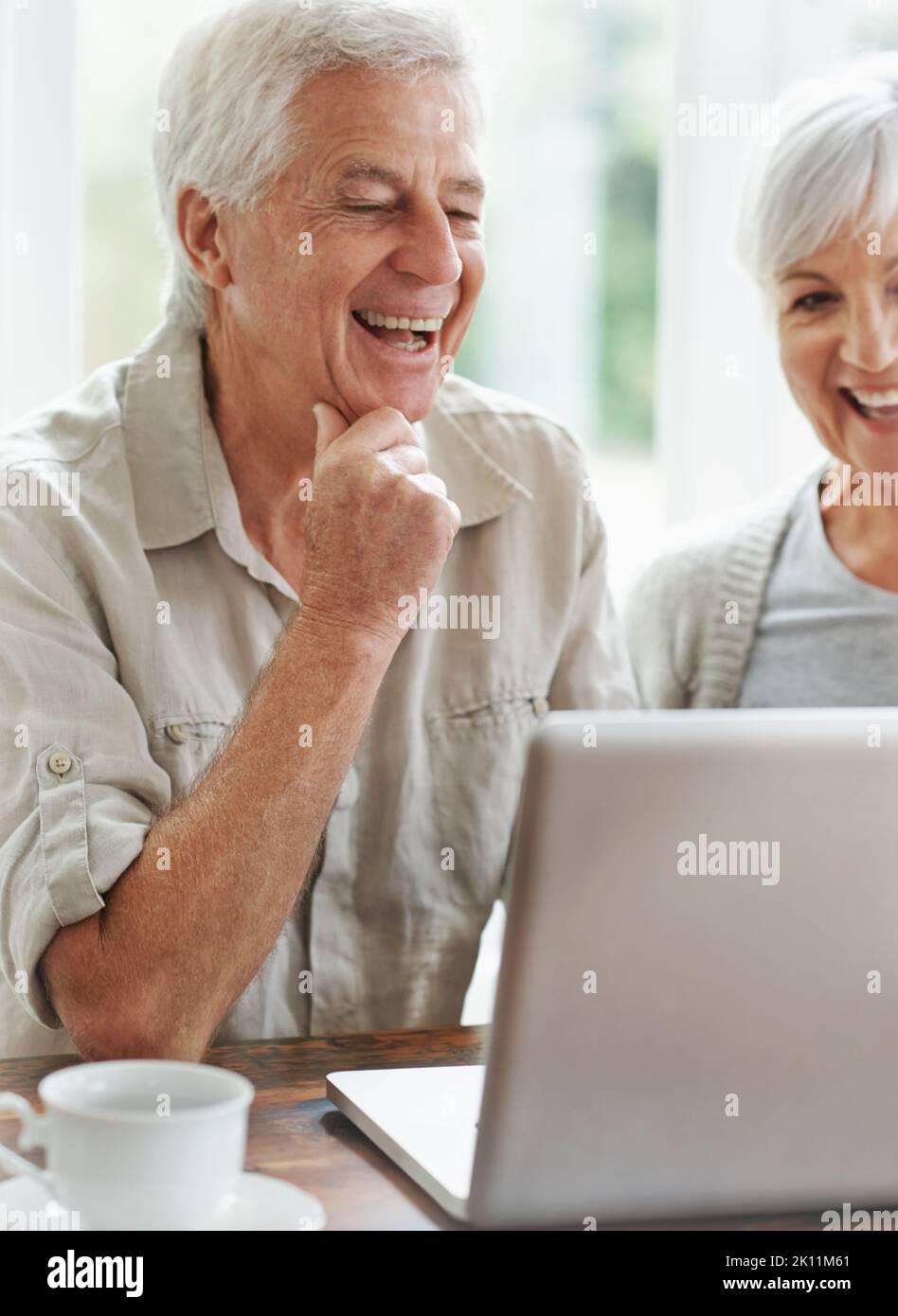 Laptop touchpad hi-res stock photography and images - Alamy