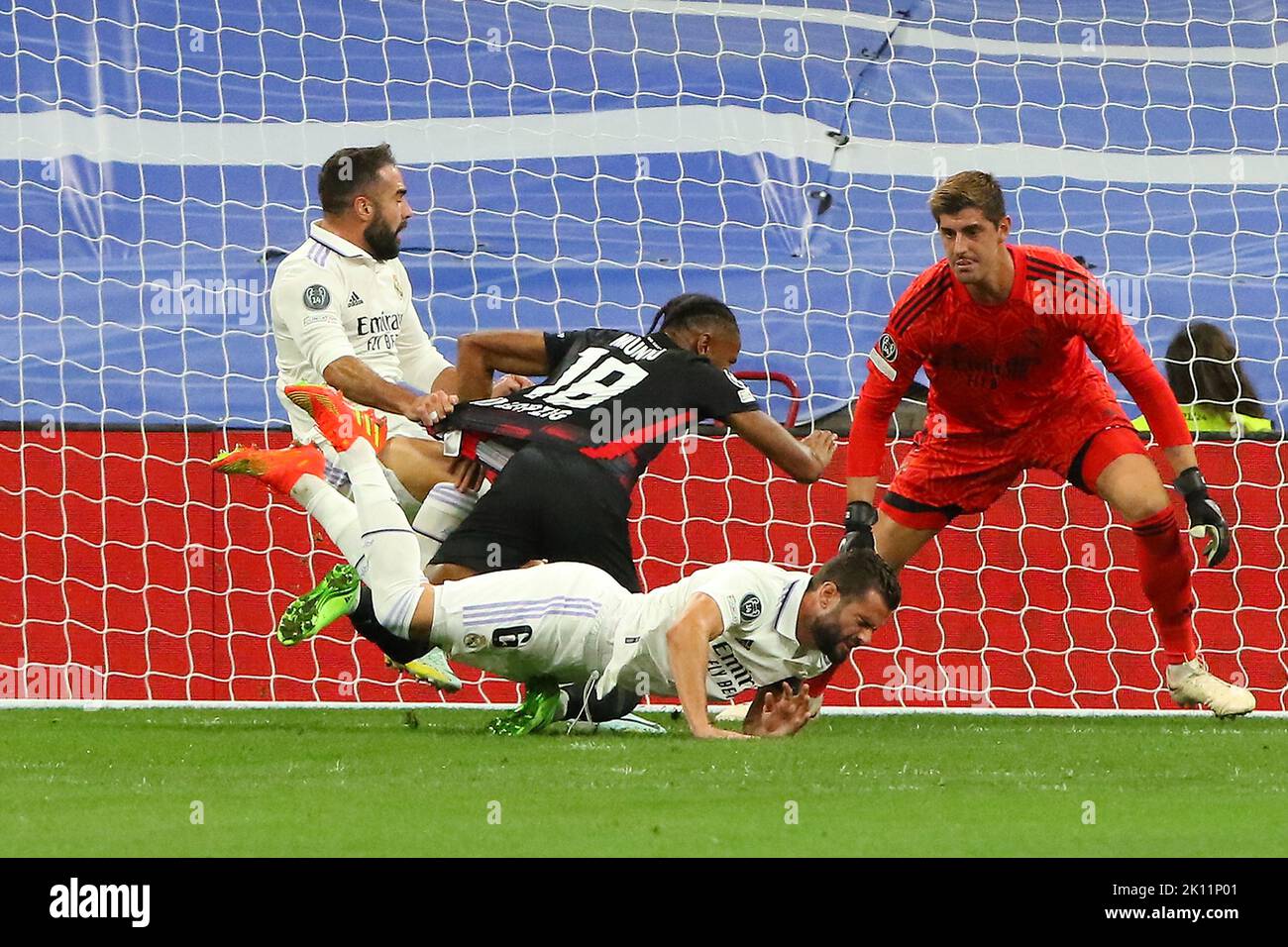 Nuevo estadio santiago bernabeu hi-res stock photography and images - Alamy