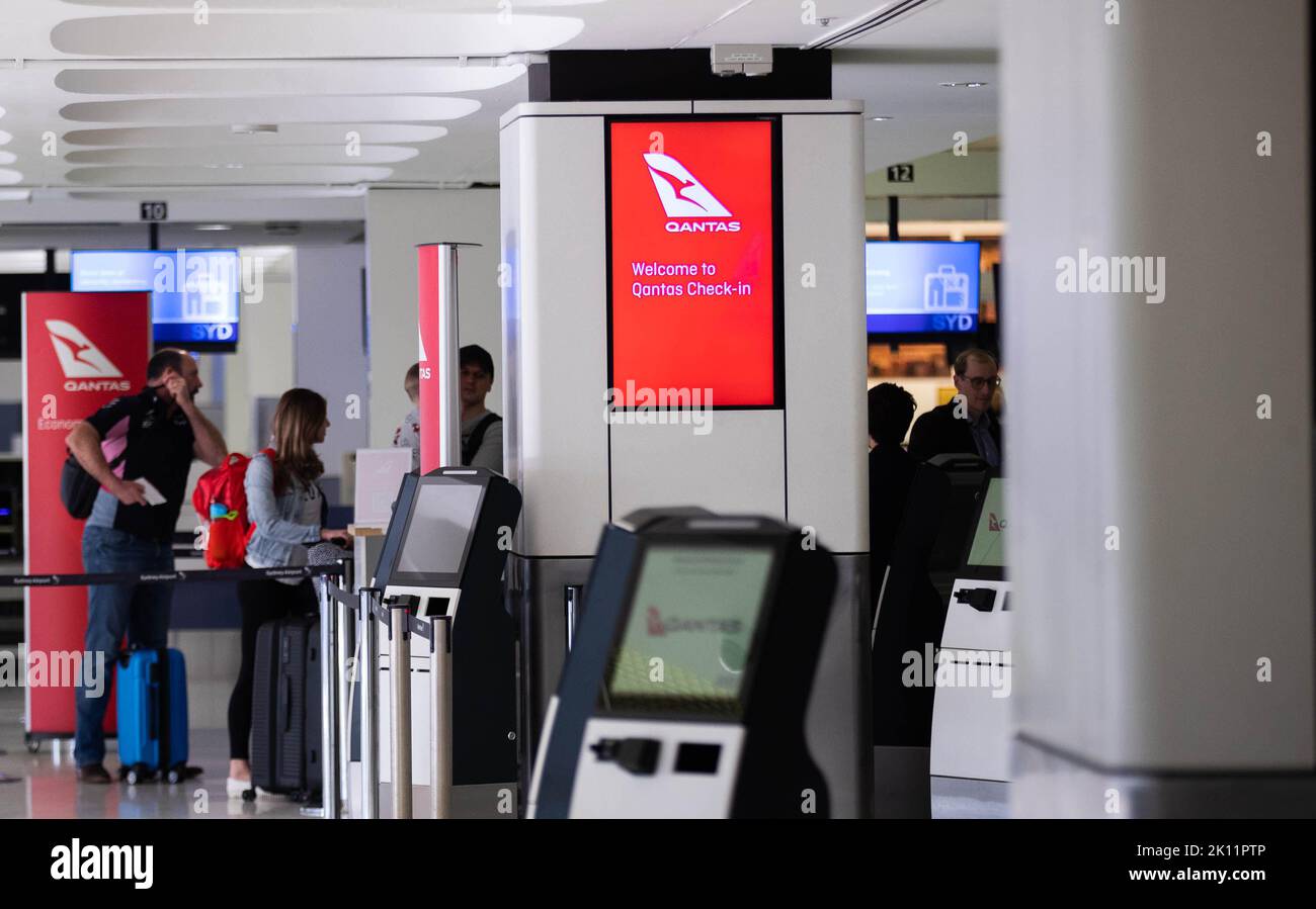 Australia airport check in hi-res stock photography and images - Alamy