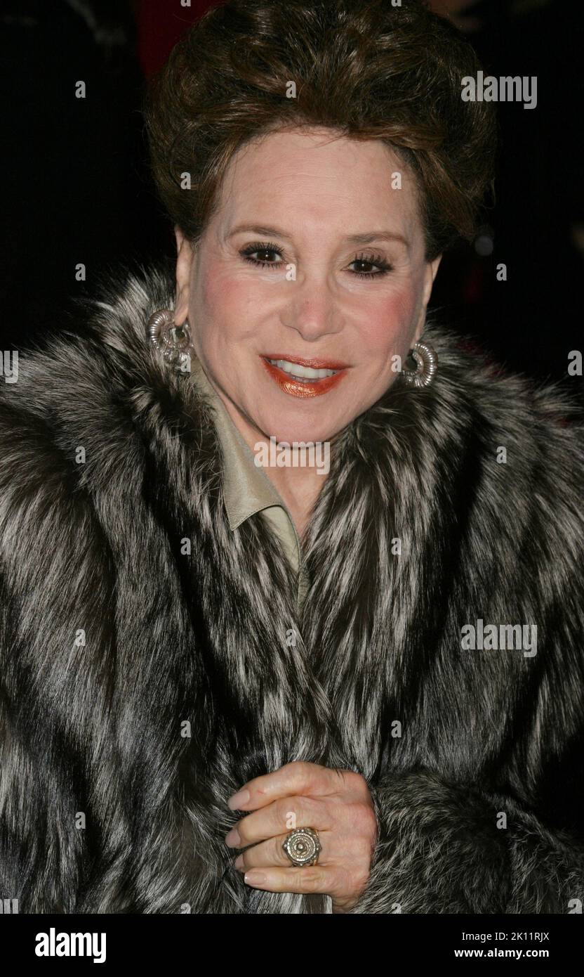 Cindy Adams attends the premiere of "The Aviator" at The Ziegfeld in ...