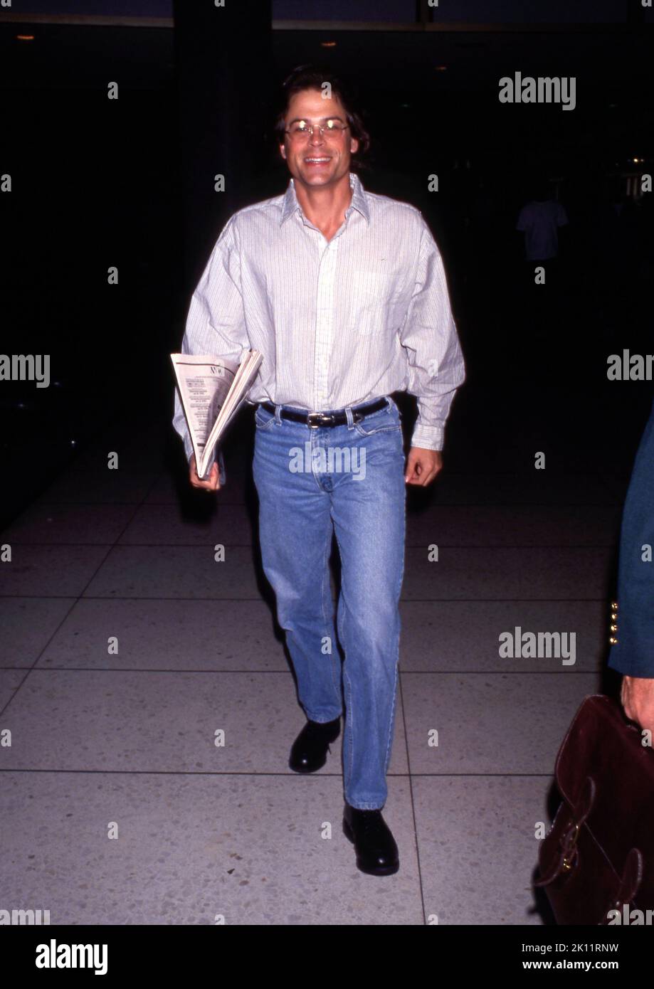 Rob lowe 1980s hi-res stock photography and images - Alamy
