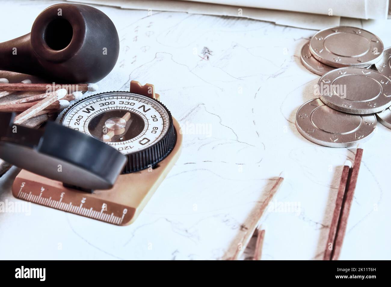 Treasure hunt map hi-res stock photography and images - Alamy