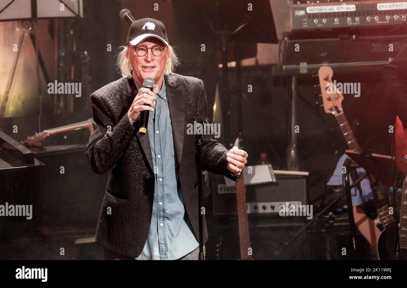 Hamburg, Germany. 19th June, 2022. Comedian and musician Otto Waalkes ...