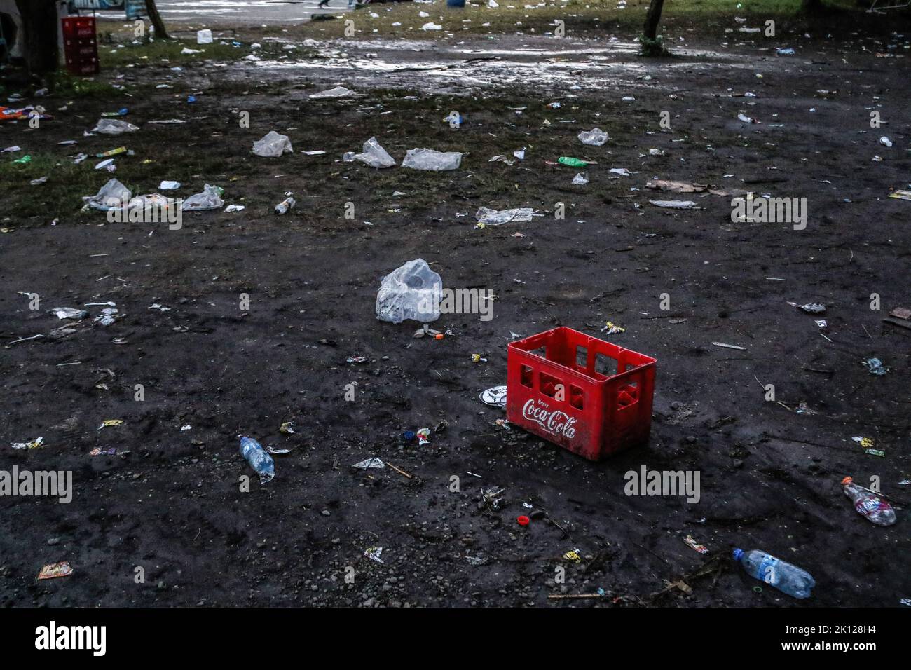 Littering at school hi-res stock photography and images - Alamy