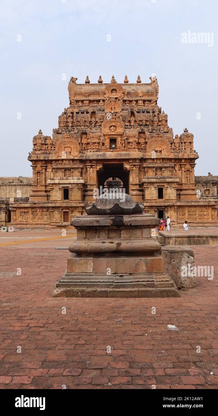 The Amazing Depicting on the Brihadeshwara Temple Entrance, Thanjavur ...