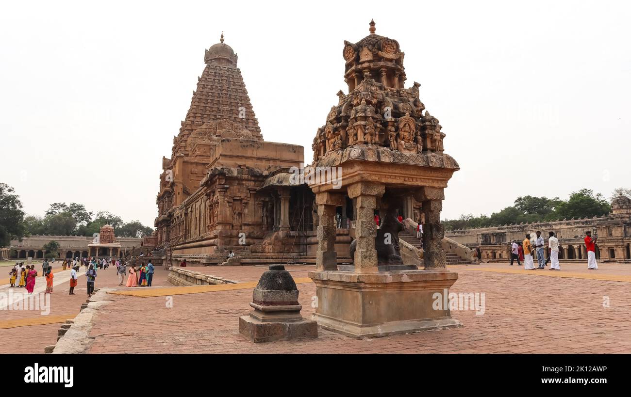The Beautiful Brihadeshwara Temple, Chola Dynasty Temple, Dedicated to ...