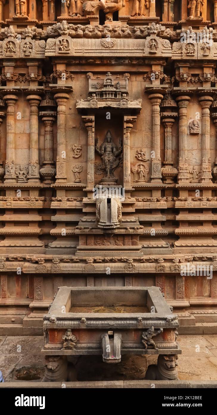 The Hindu Gods on the Brihadeshwara Temple, Chola Dynasty Temple ...