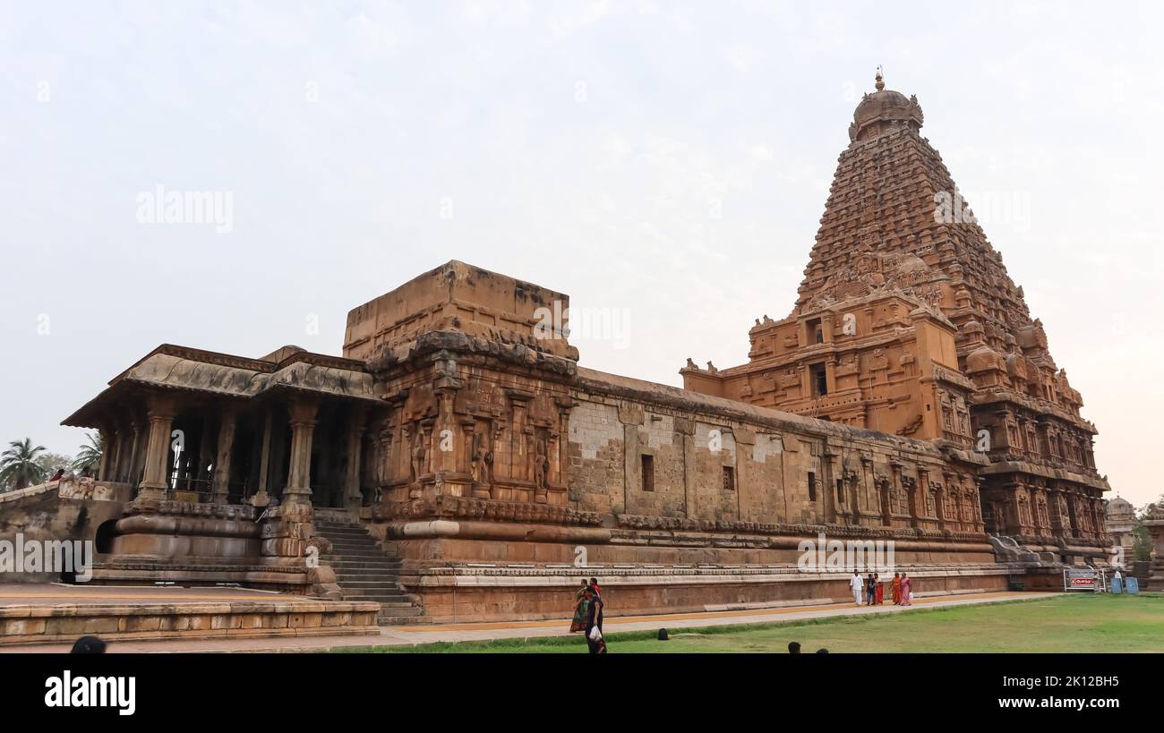 The Beautiful Brihadeshwara Temple, Chola Dynasty Temple, Dedicated to ...