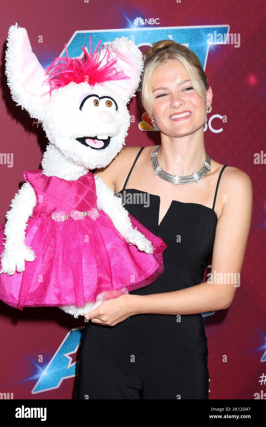 LOS ANGELES - SEP 14: Darci Lynne Farmer, Petunia at the America's Got ...