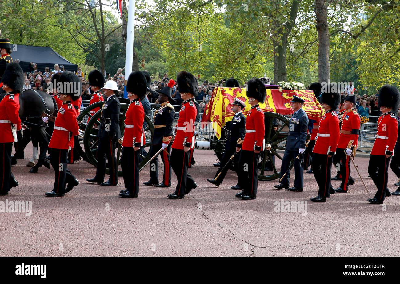 The coffin carrying Queen Elizabeth II makes its way along the Mall ...