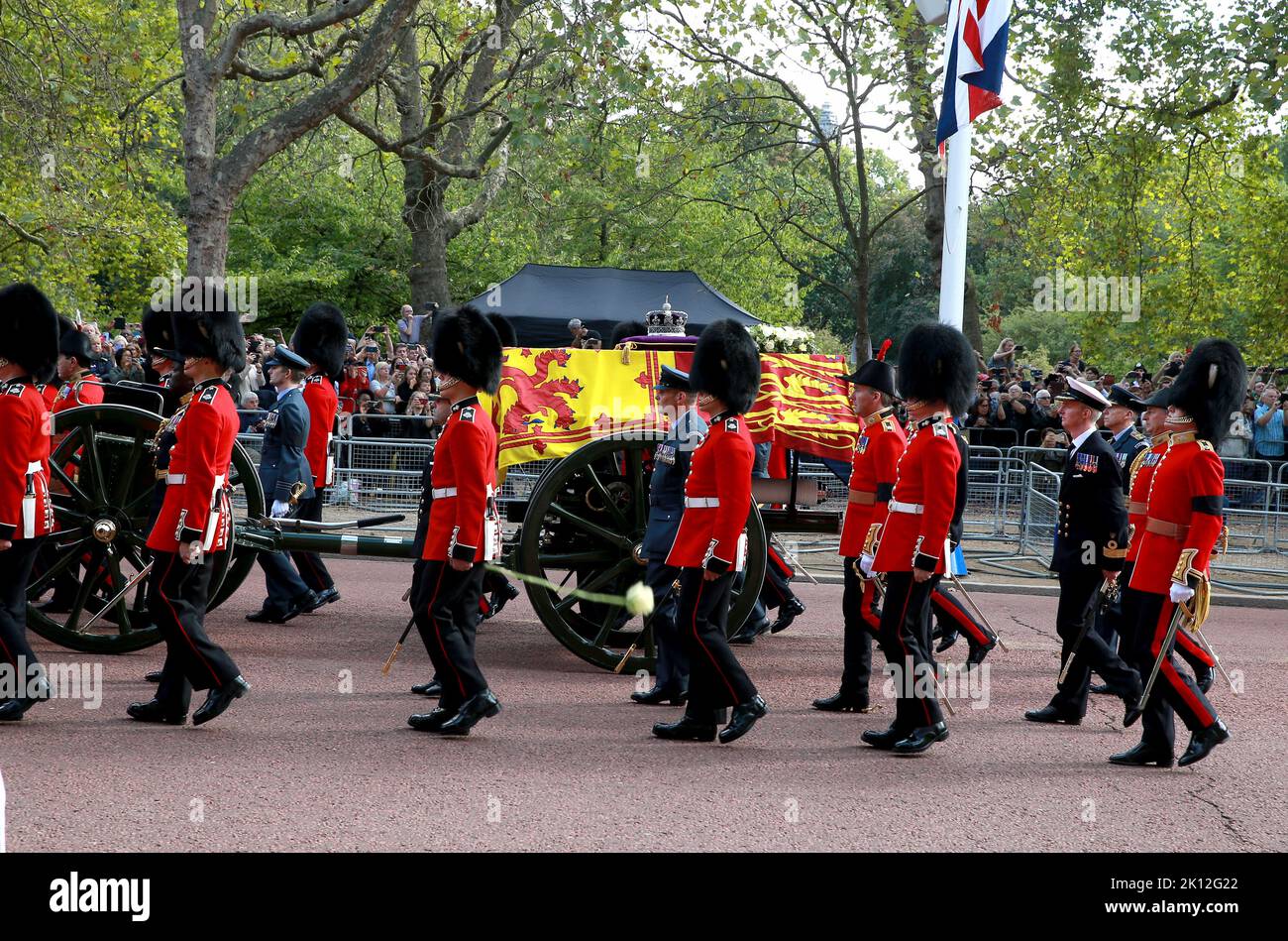 The coffin carrying Queen Elizabeth II makes its way along the Mall ...