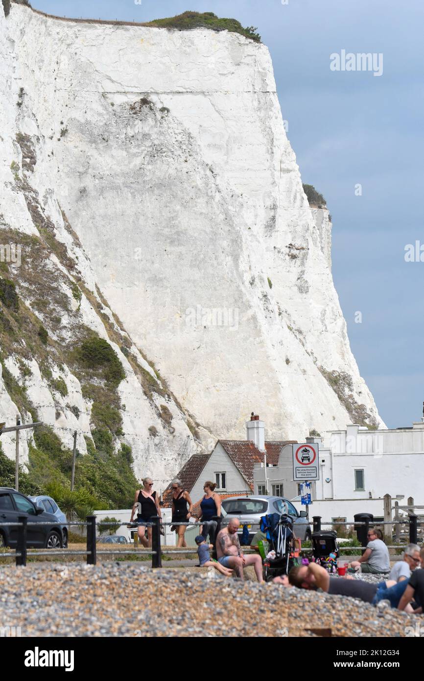 White cliffs of dover sunrise hi-res stock photography and images - Alamy