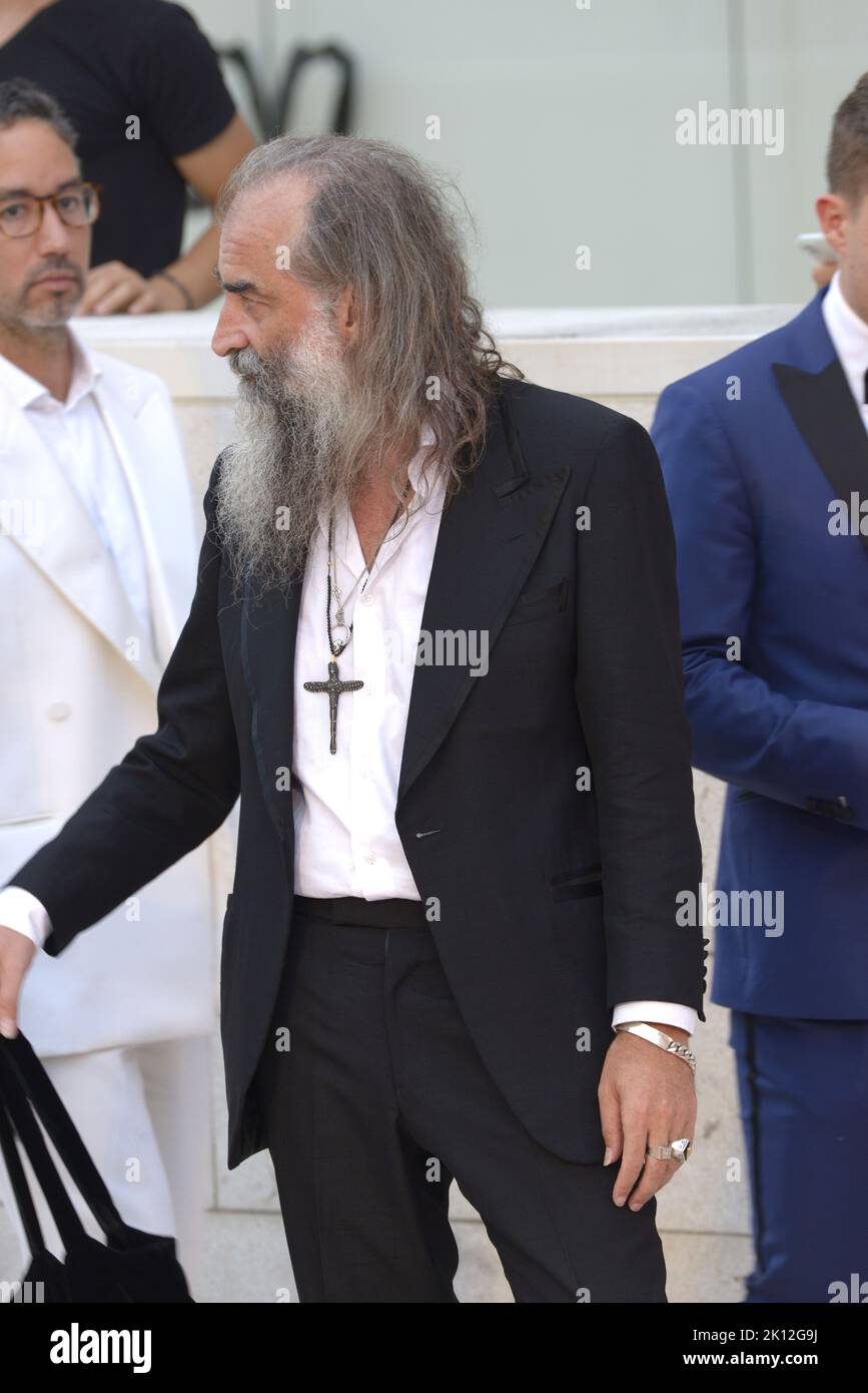 Blonde 2022 netflix hi-res stock photography and images - Alamy