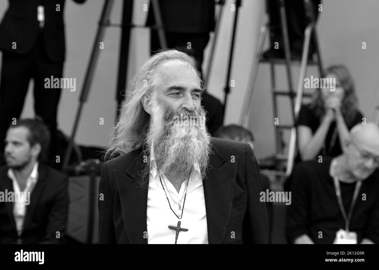 Warren Ellis attends the BLONDE film premiere at the 79th Venice Film ...