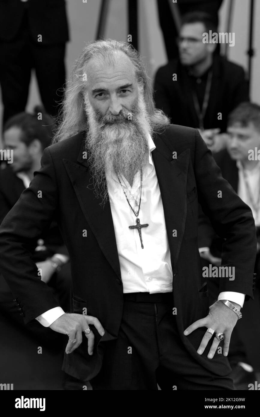 Warren Ellis attends the BLONDE film premiere at the 79th Venice Film ...