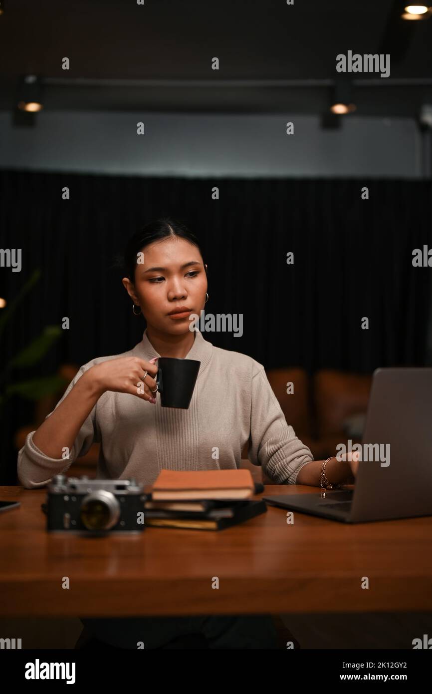 Female boss mug hi-res stock photography and images - Alamy