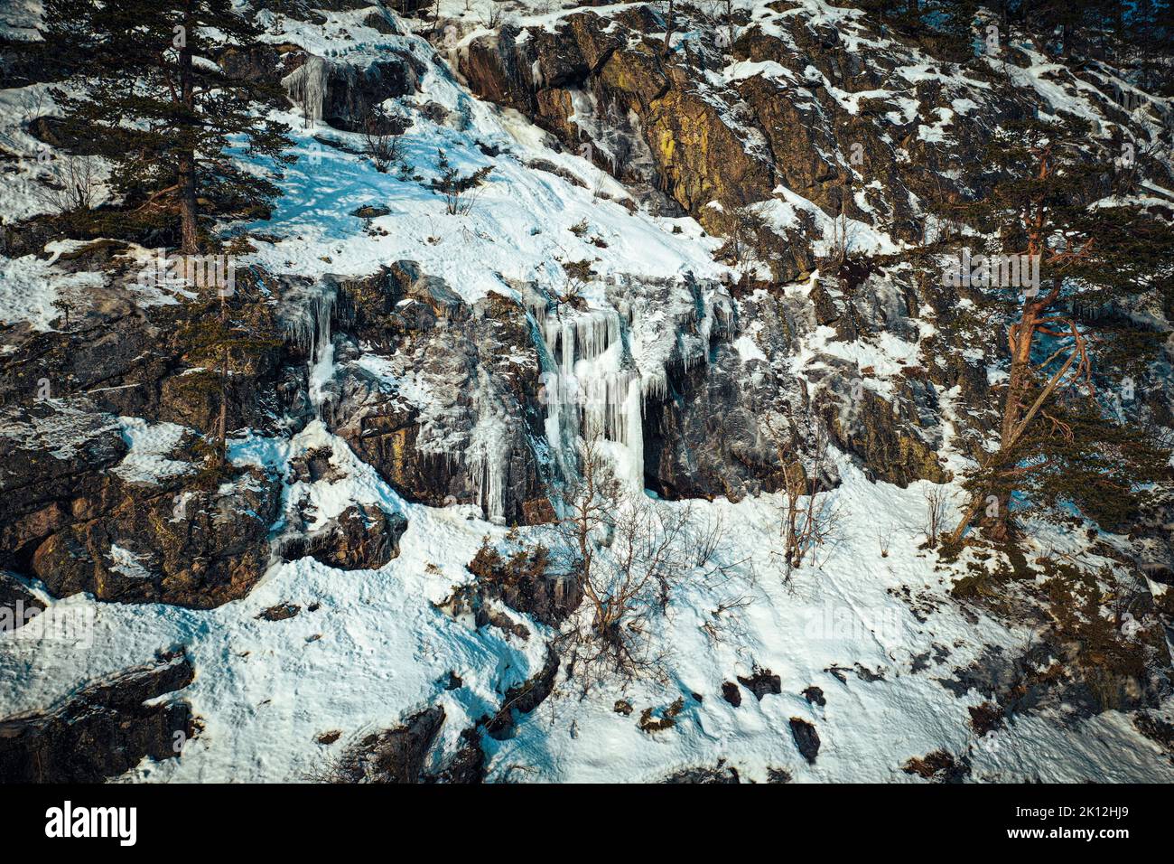 Icicled rocks hi-res stock photography and images - Alamy