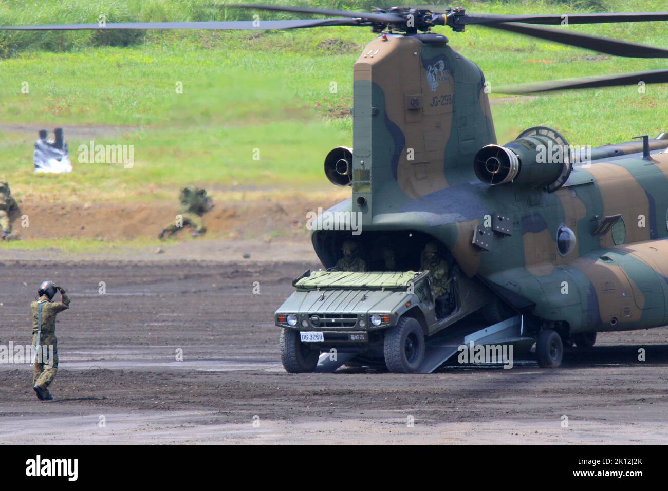 The Boeing CH-47 Chinook of Japan Ground Self-Defense Force Stock Photo ...