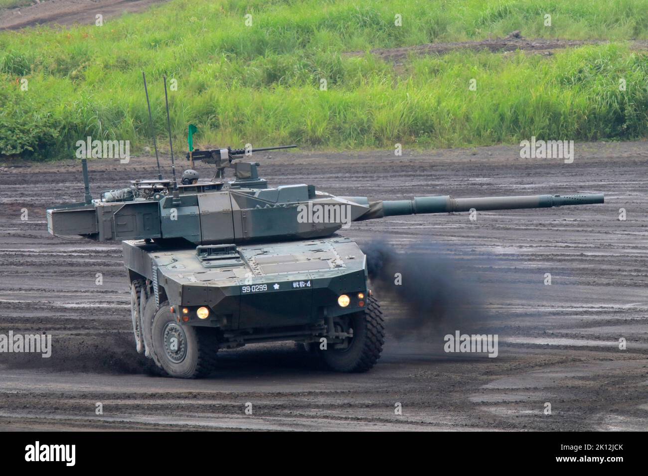 Type 16 Maneuver Combat Vehicle of Japan Ground Self-Defense Force ...