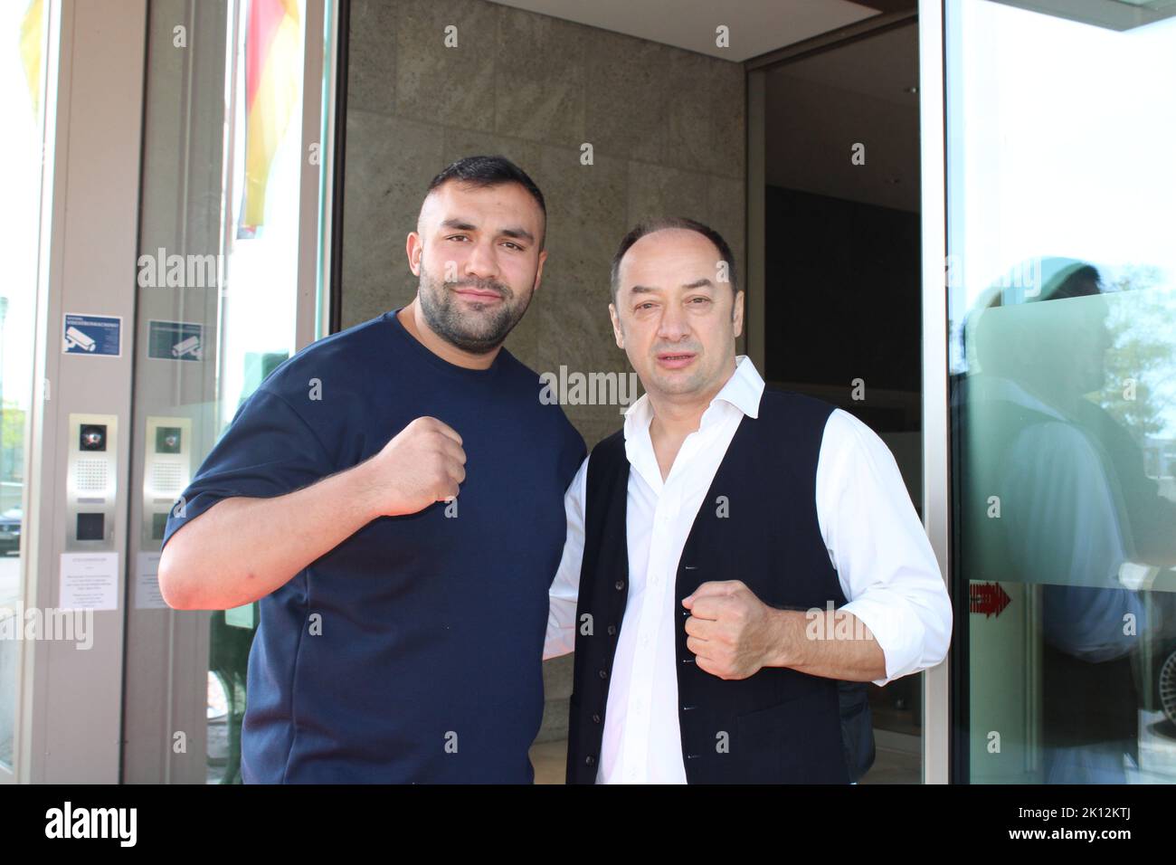 Ali Eren Demirezen und Bülent Baser bei der Ankunft zu den HERQUL ...