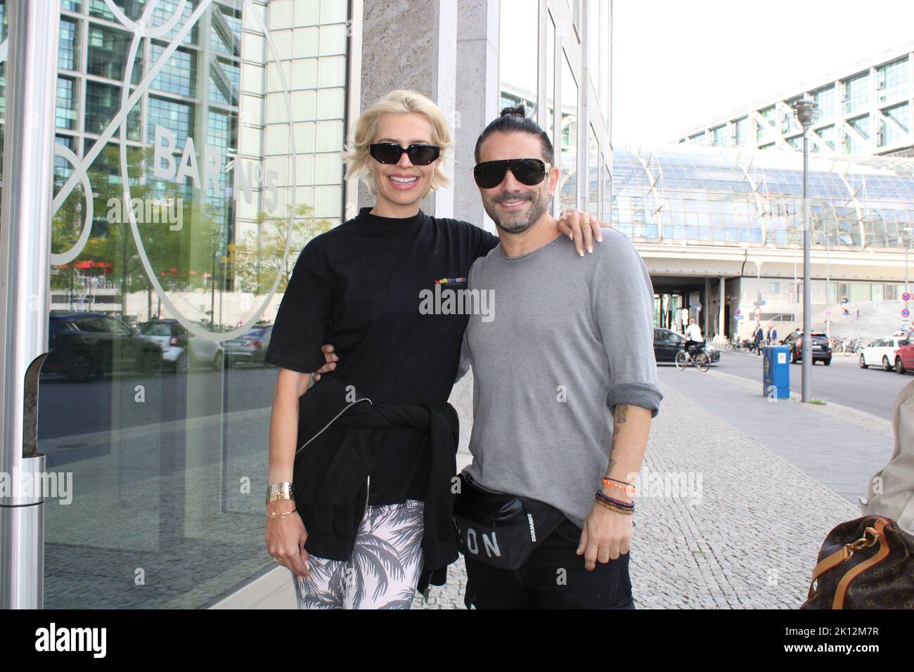 Verena Kerth und Marc Terenzi bei der Ankunft zu den HERQUL Awards 2022 ...