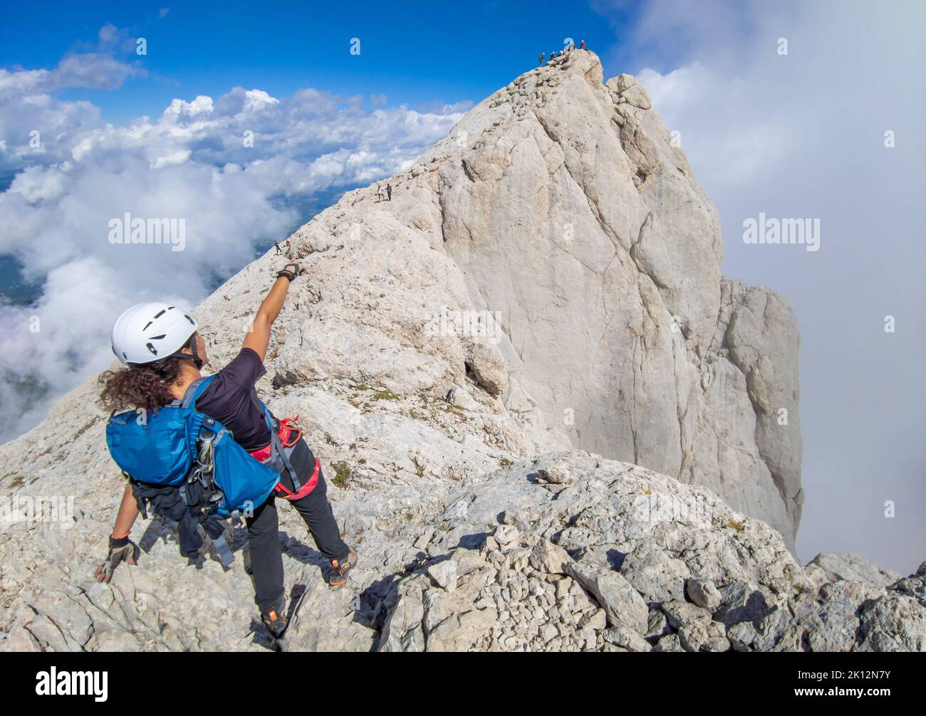 Gran Sasso (Italy) - The extreme trekking to peak of Corno Piccolo ...