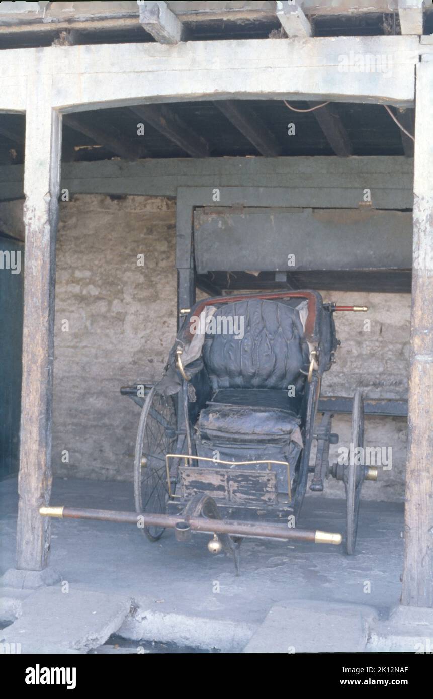 Old Hand Rickshaw, Shimla, Himachal Pradesh, India Stock Photo - Alamy