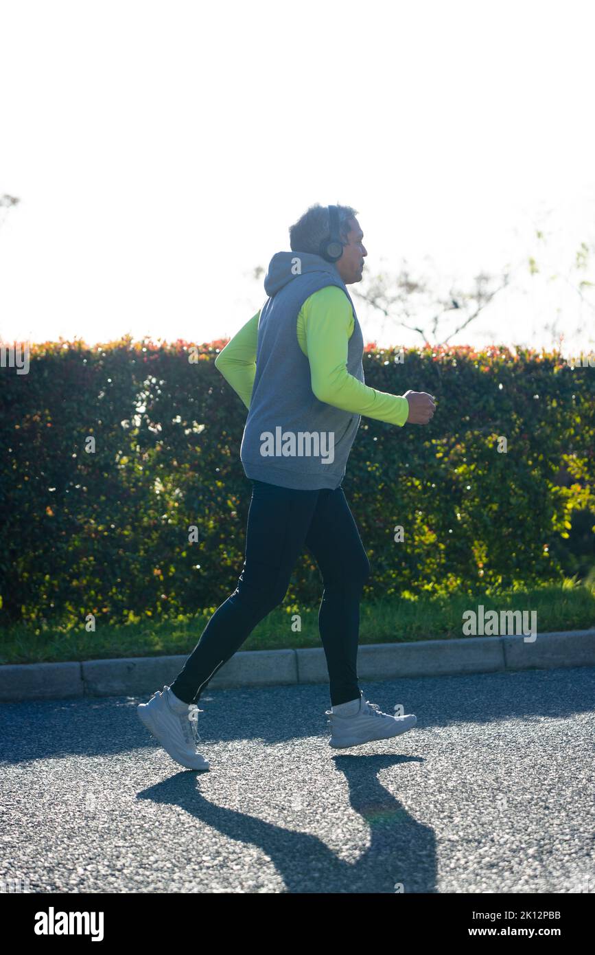 Training vertical image hi-res stock photography and images - Alamy
