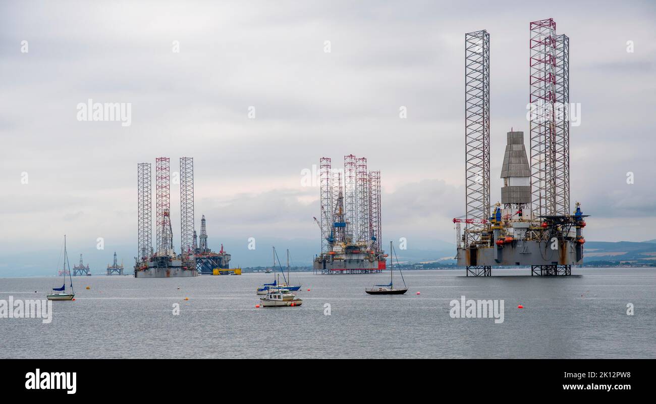 RIGS SIT ON THE CROMARTY FIRTH IN NORTH EAST SCOTLAND. ENERGY, INDUSTRY ...