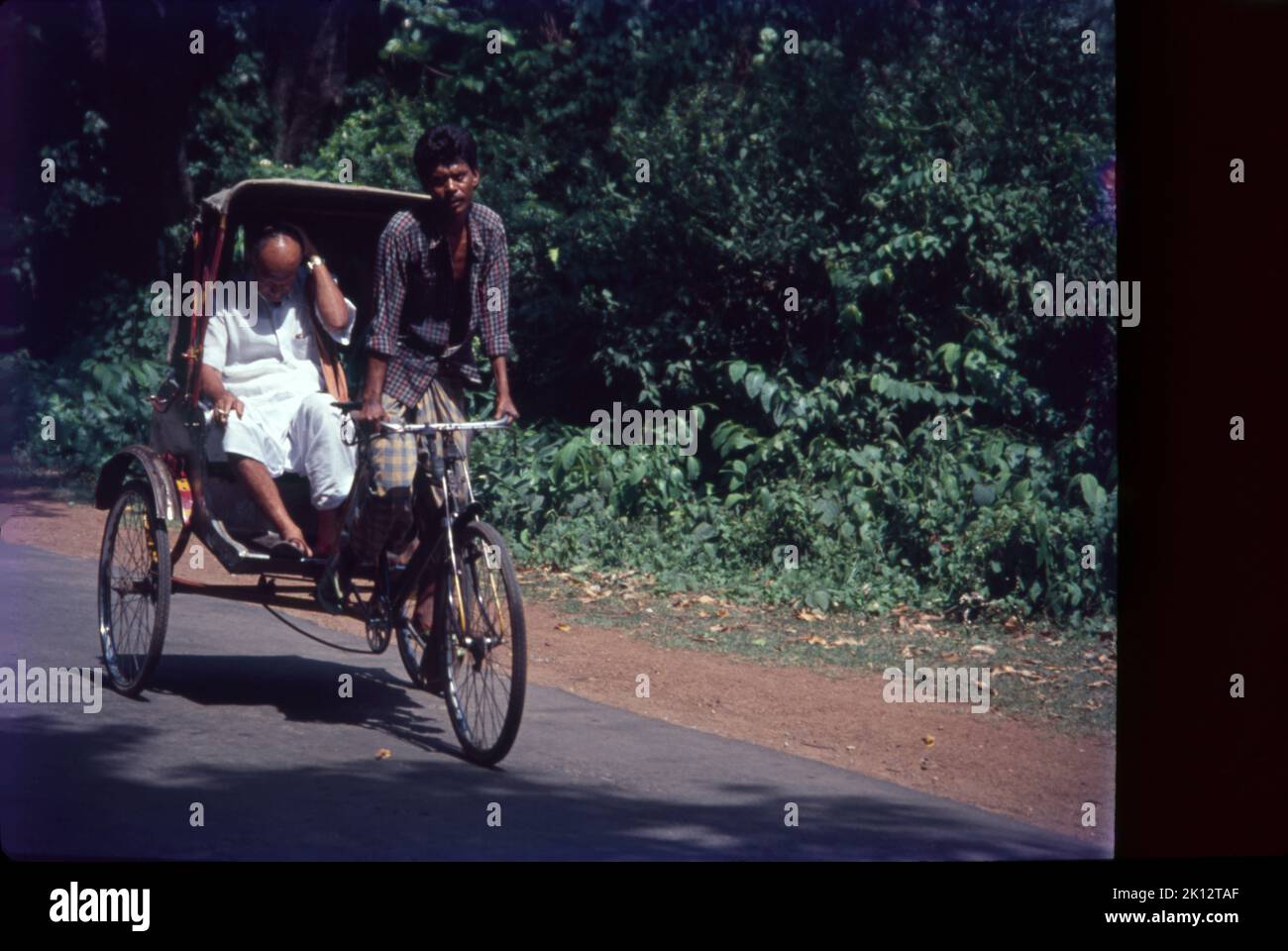 Cycle Rickshaw, Shantiniketan, West Bengal Stock Photo - Alamy