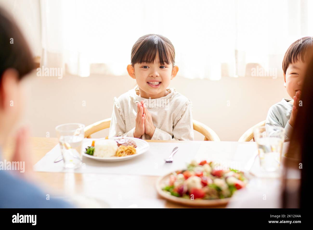 Japanese family eating together at home Stock Photo - Alamy