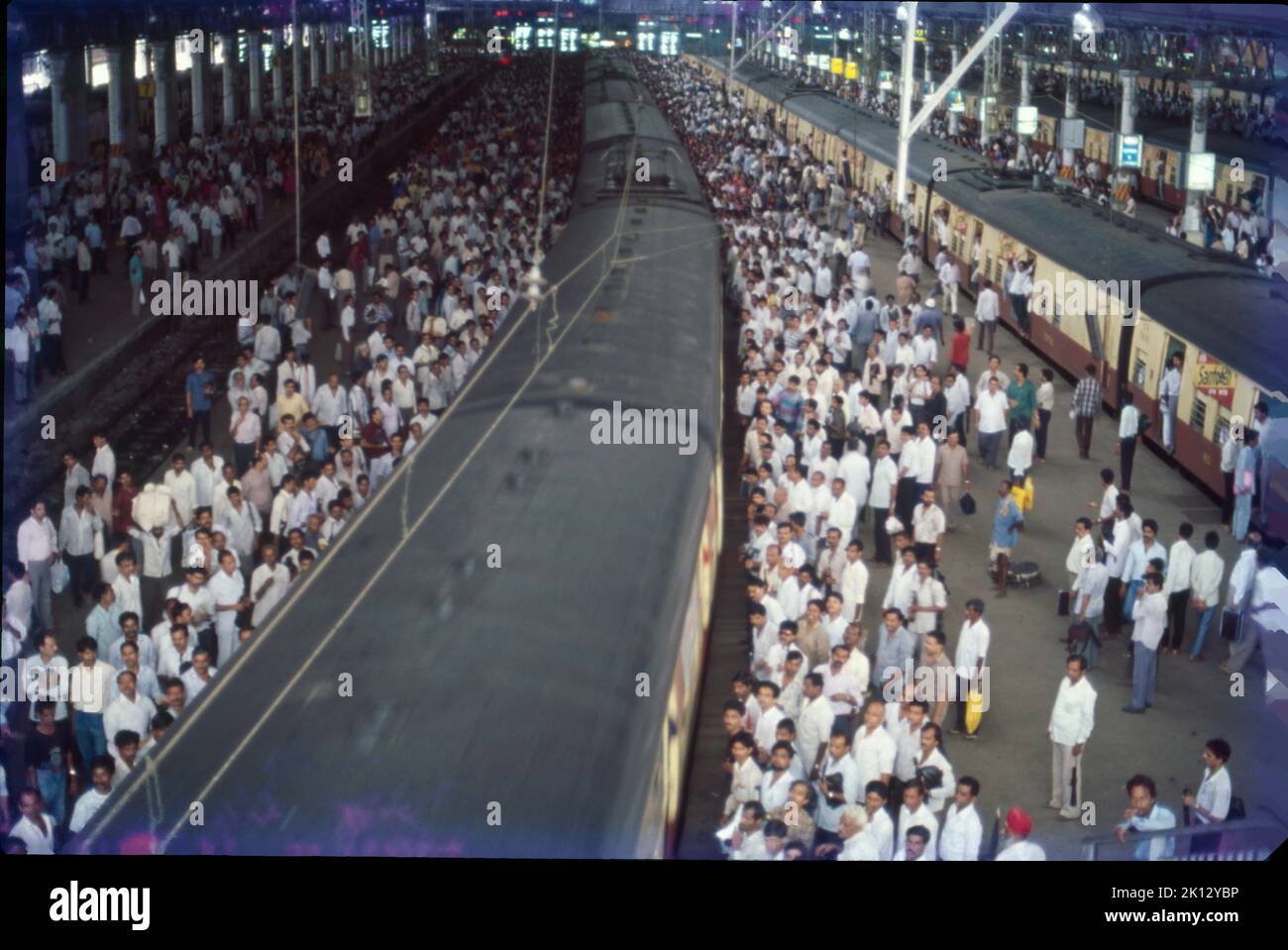 Mumbais suburban local trains hi-res stock photography and images - Alamy